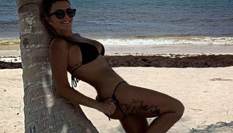 Las Fotos Sexys De Mónica Ayos En Las Playas Mexicanas Newsdigitales