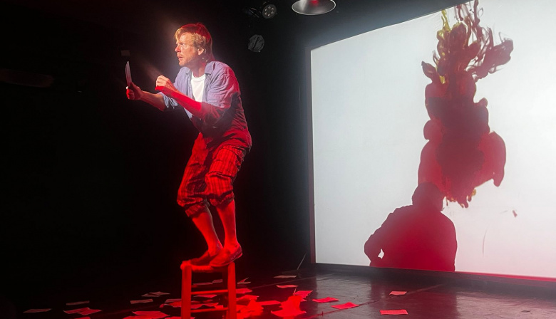 "Vincent, el loco rojo", una clase magistral de teatro en vivo con ...