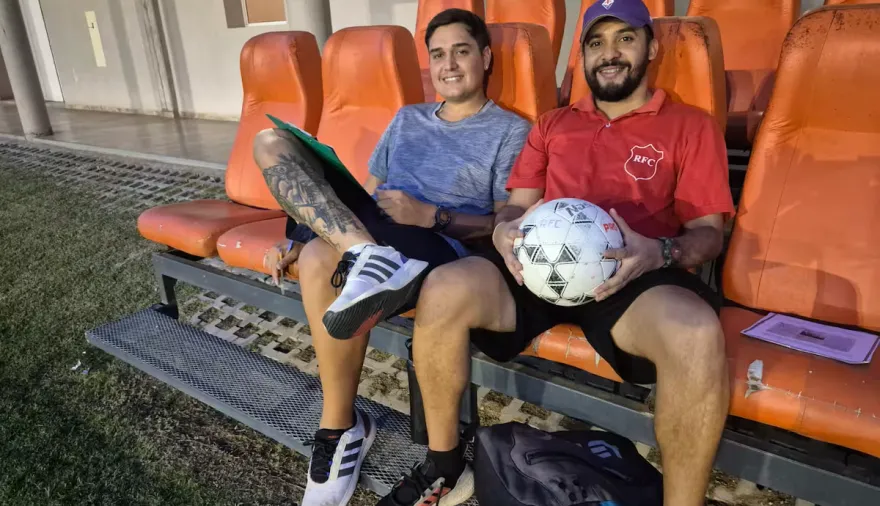 El hijo de Gabriel Batistuta y José Chamot desembarcan en Boca Unidos ...